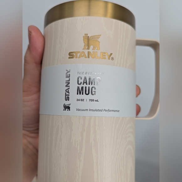 Stanley | Kitchen | New Stanley Stay Hot Camp Coffee Mug Coffee Cup 24 ...